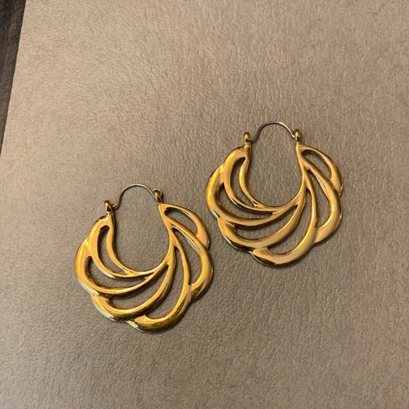 Avon | Jewelry | Vintage Avon Goldstone Swirl Hoops With Surgical Steel ...